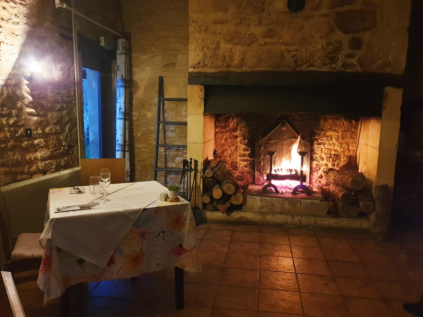 Le 4 - Restaurants à Montignac - Guide du Périgord